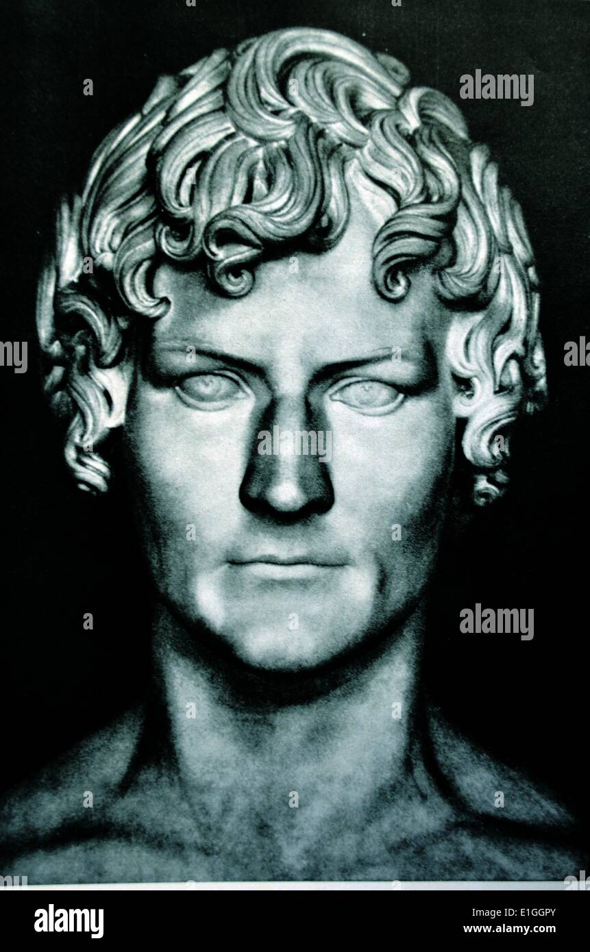 Adolf hitler bust hi-res stock photography and images - Alamy