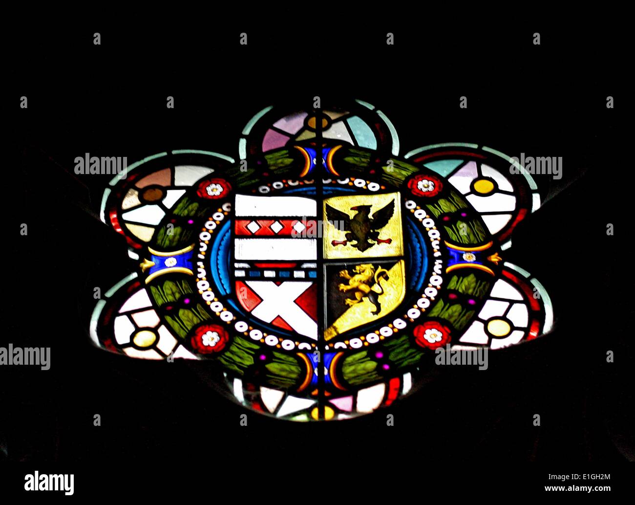 Coat of arms weapons castle warwick stained glass war battle hi-res ...