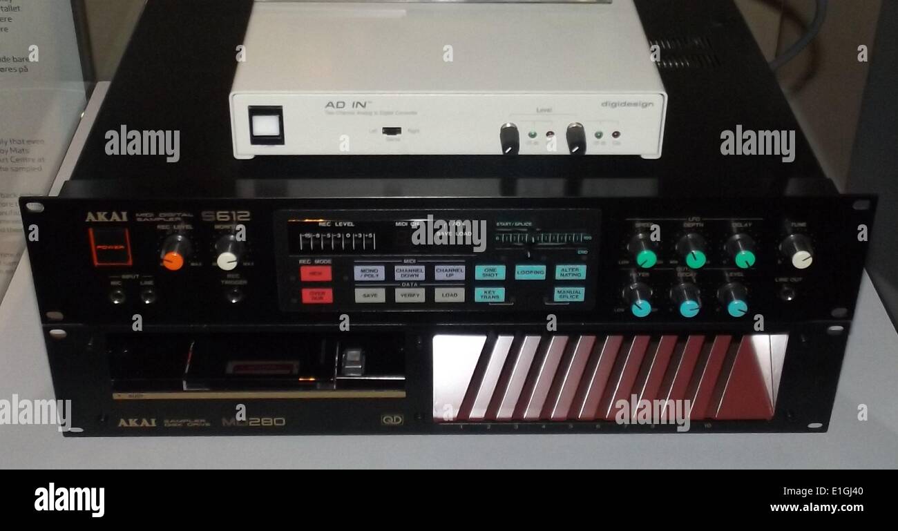 One of Akai's first professional rack-mount samplers, released back in ...