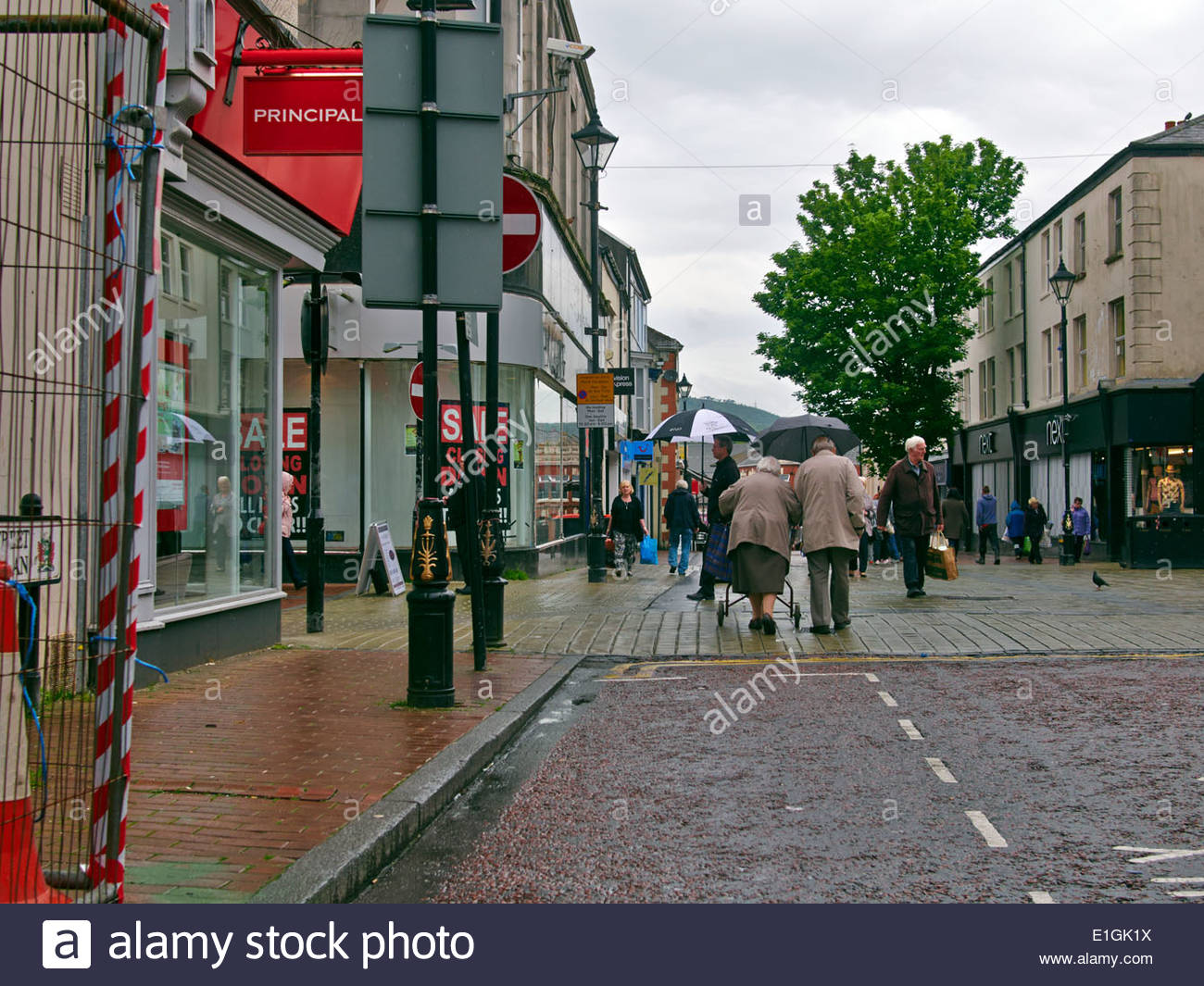 Carrying Stores High Resolution Stock Photography and Images - Alamy