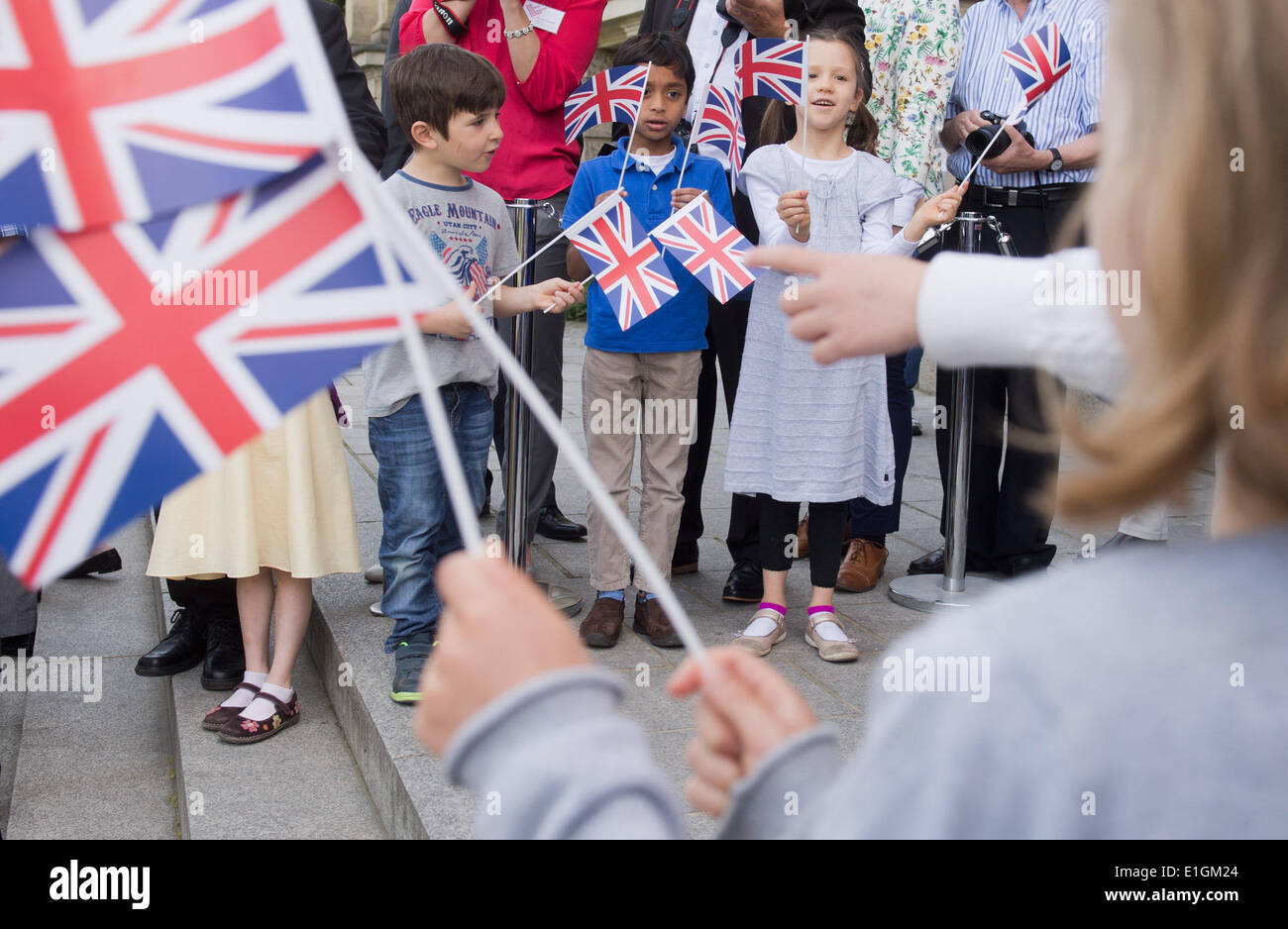 Children with british flags hi-res stock photography and images - Alamy