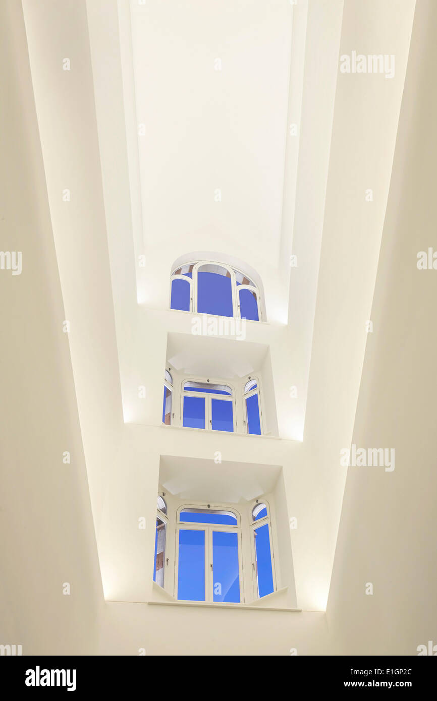 Bonhams london architecture hi-res stock photography and images - Alamy