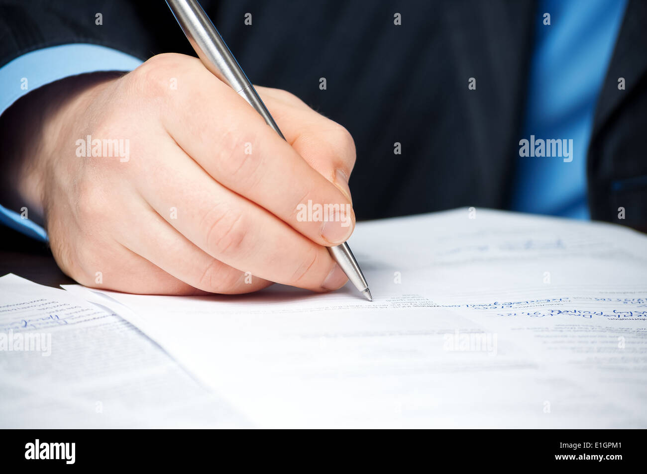 Contract paper hi-res stock photography and images - Alamy