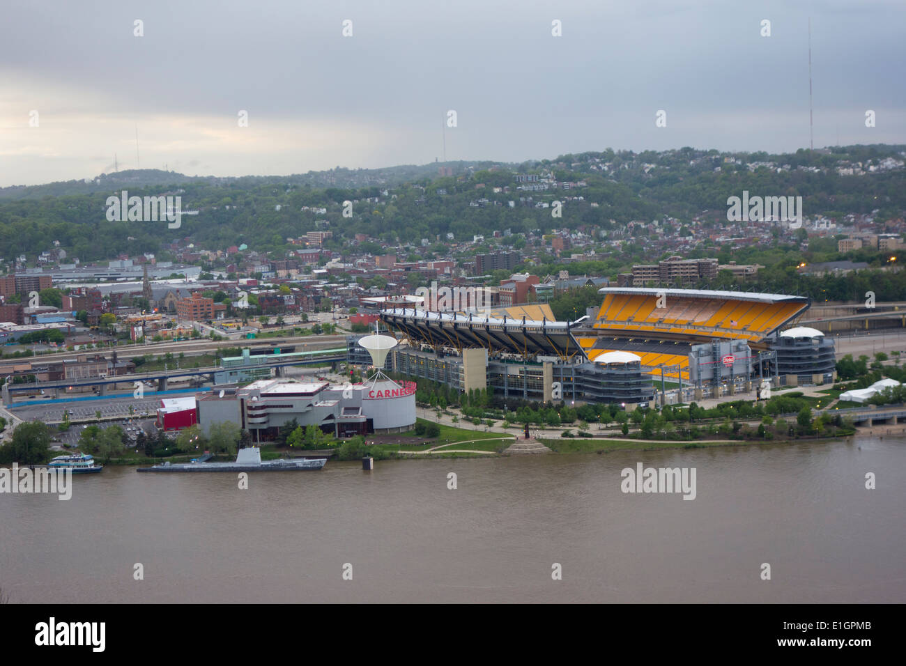 Three rivers stadium pittsburgh hi-res stock photography and images - Alamy