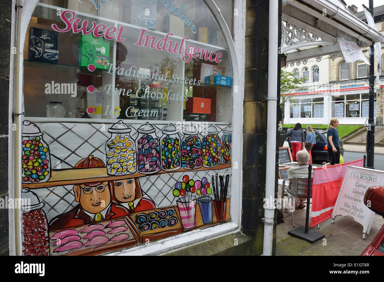 Victorian sweet shop hi-res stock photography and images - Alamy