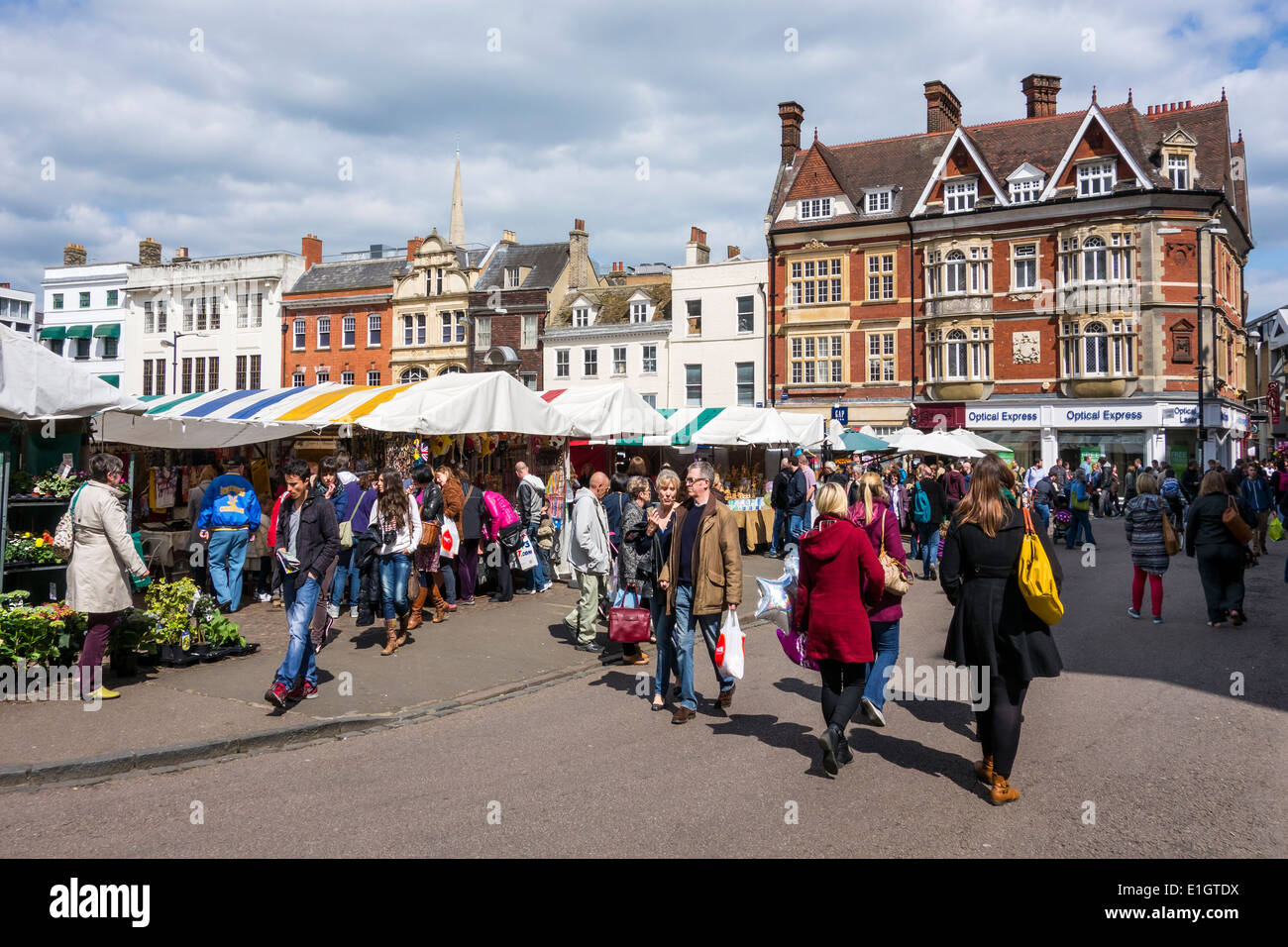 Busy Market Place Cambridge Stock Photo - Alamy