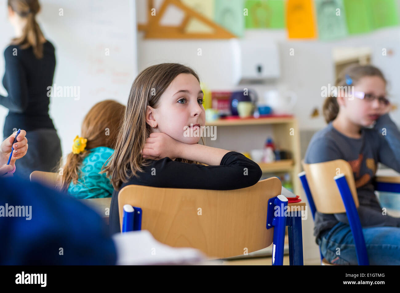 Primary school class writing hi-res stock photography and images - Alamy