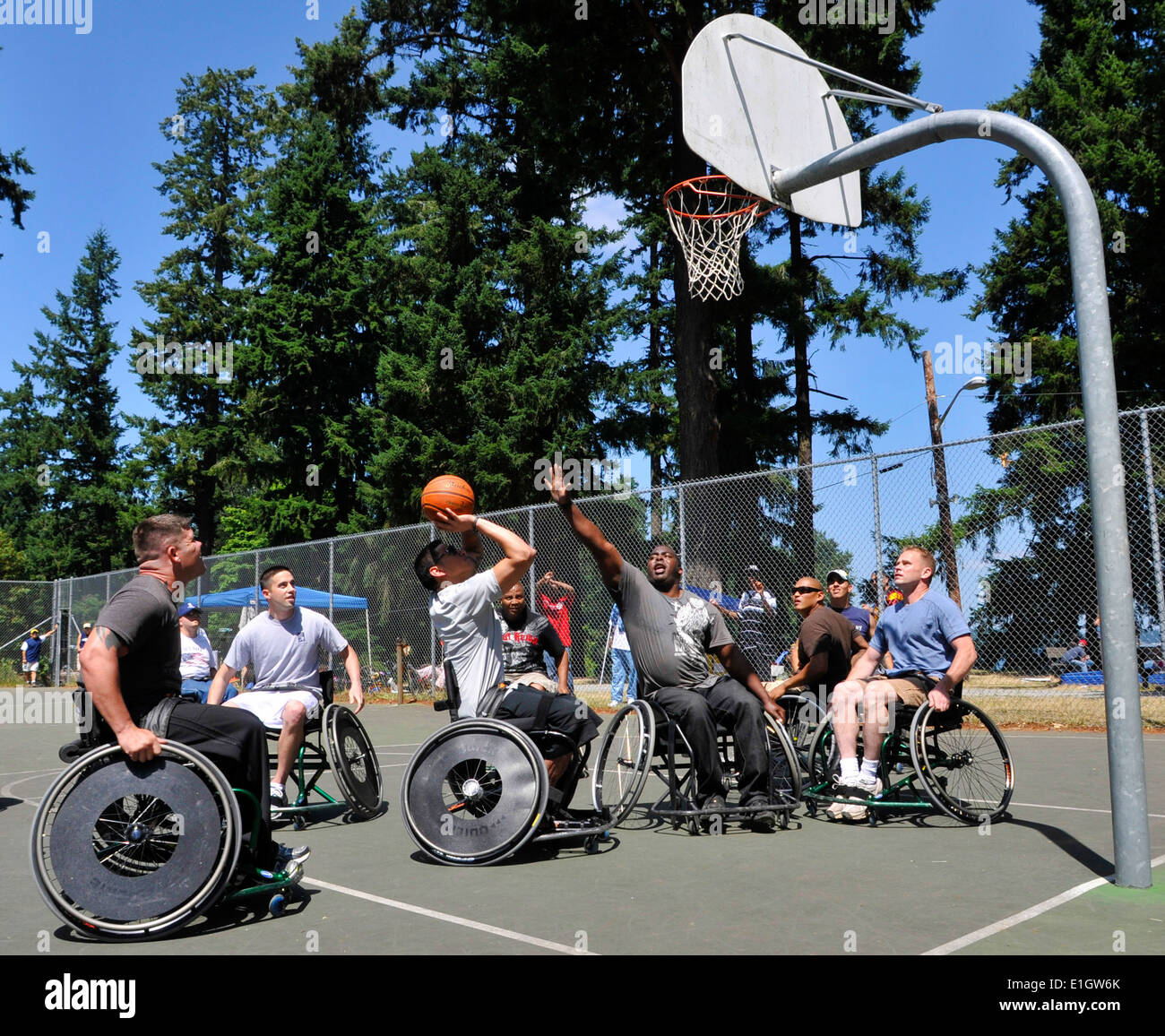 U s army released warrior transition battalion hi-res stock photography ...