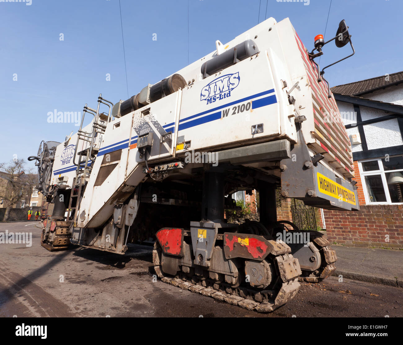 Pavement milling hi-res stock photography and images - Alamy