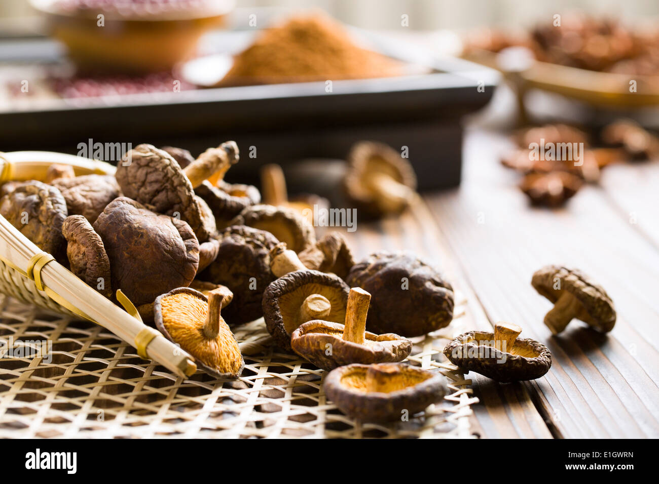 Ground mushroom powder hi-res stock photography and images - Alamy