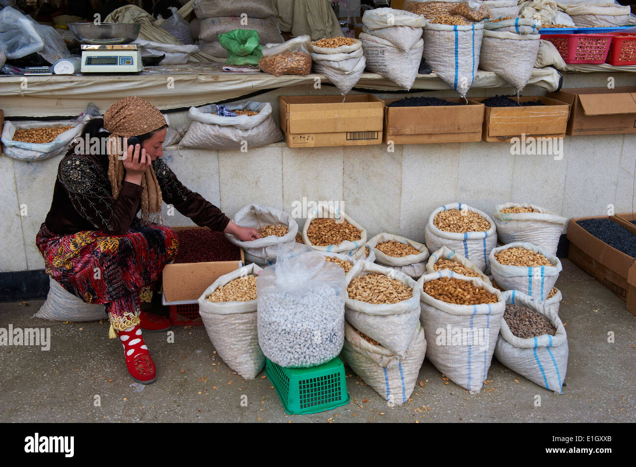 Samarkand market hi-res stock photography and images - Alamy
