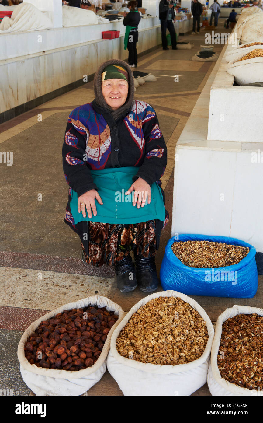 Uzbekistan, Samarkand, Siob Bazar, local market, dry fruit Stock Photo ...