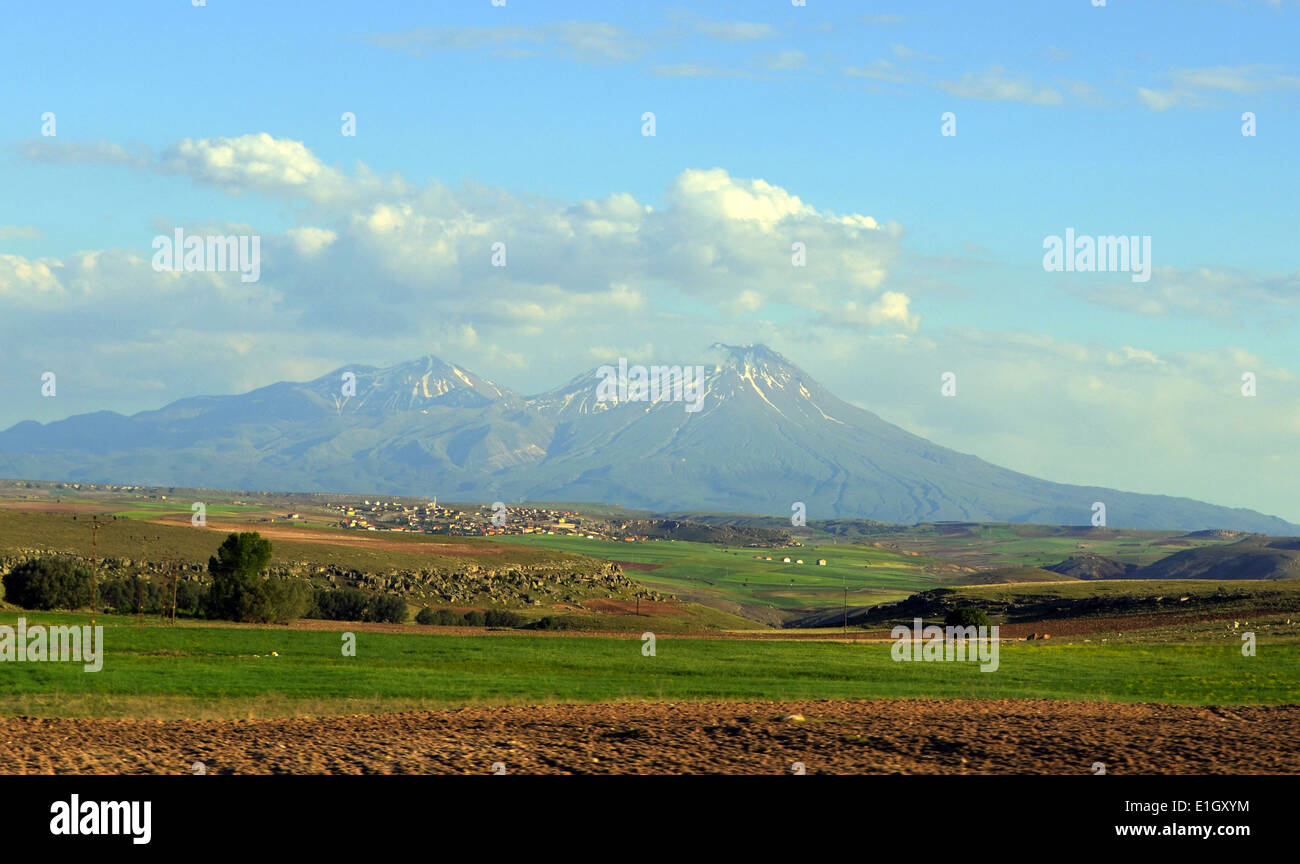 Mt hasan hi-res stock photography and images - Alamy