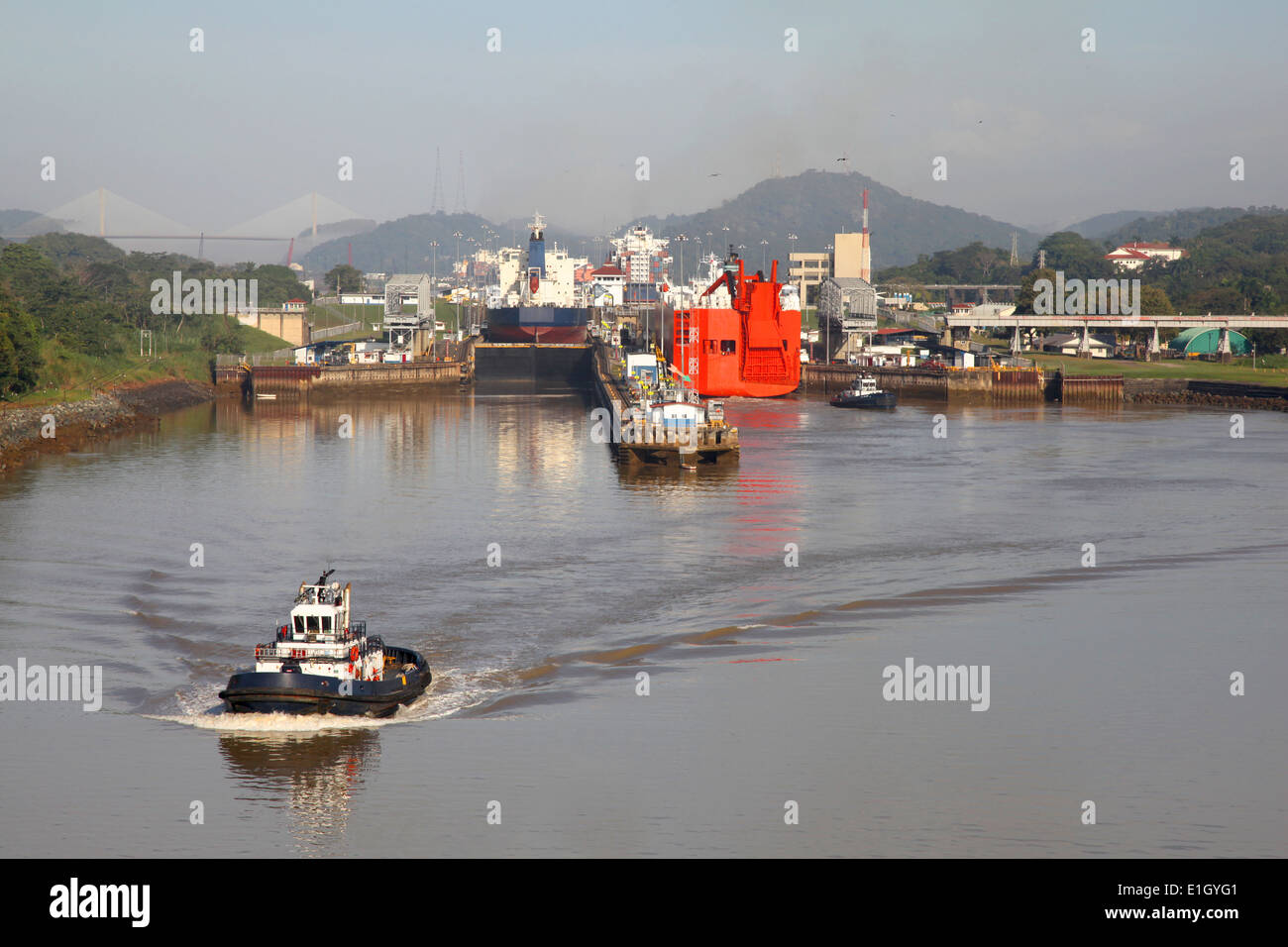 Panama canal tug boat hi-res stock photography and images - Alamy