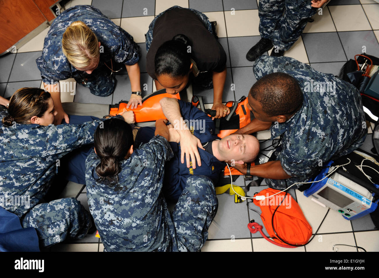 Hospital corpsmen hi-res stock photography and images - Alamy