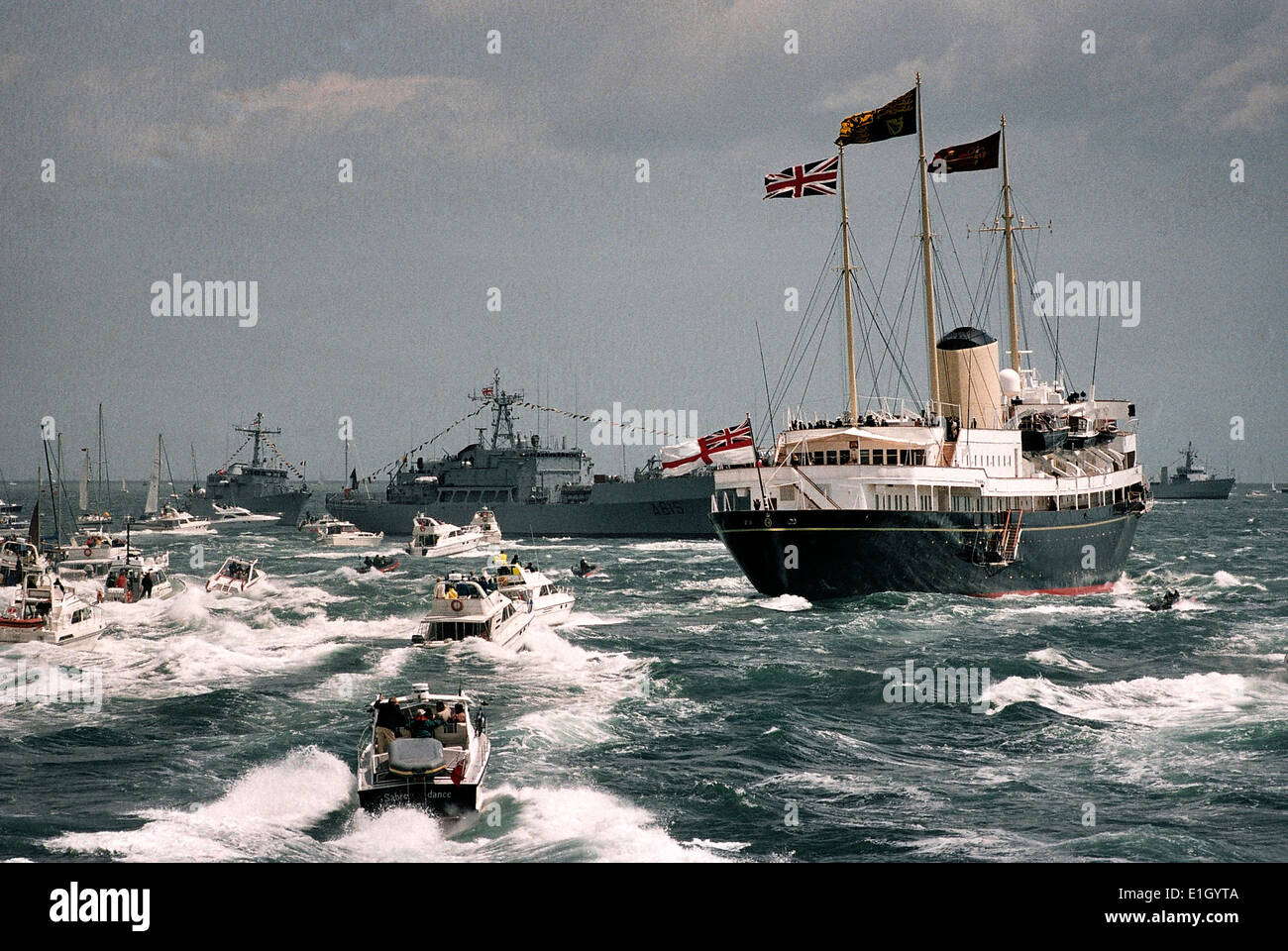 JUNE, 1994. SPITHEAD, ENGLAND. - QUEEN REVIEWS D-DAY ANNIVERSARY FLEET ...
