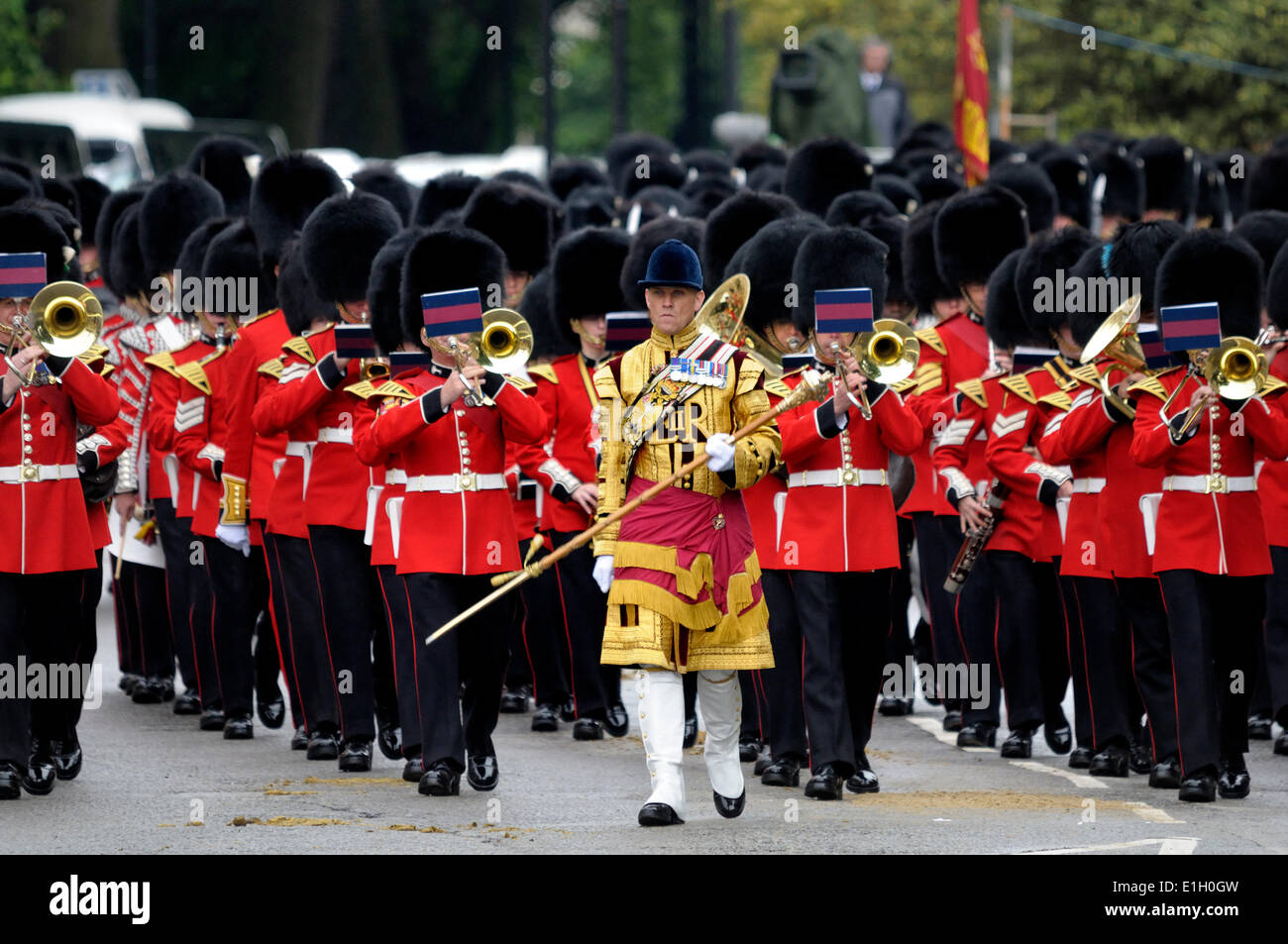 Welsh guards uniform hi-res stock photography and images - Alamy