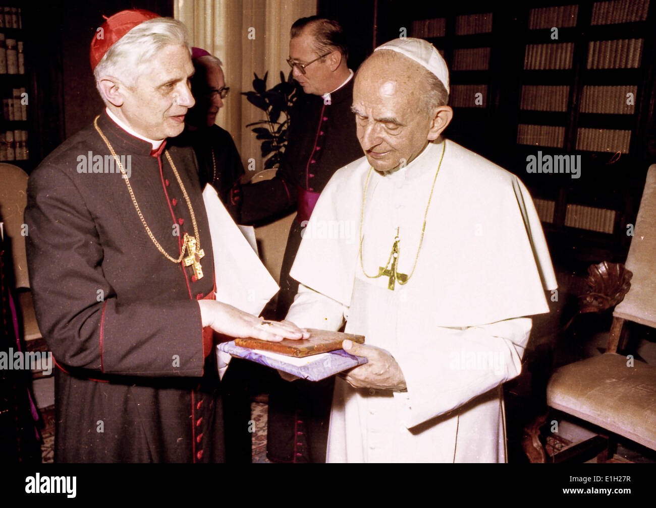 Cardinal ratzinger pope hi-res stock photography and images - Alamy