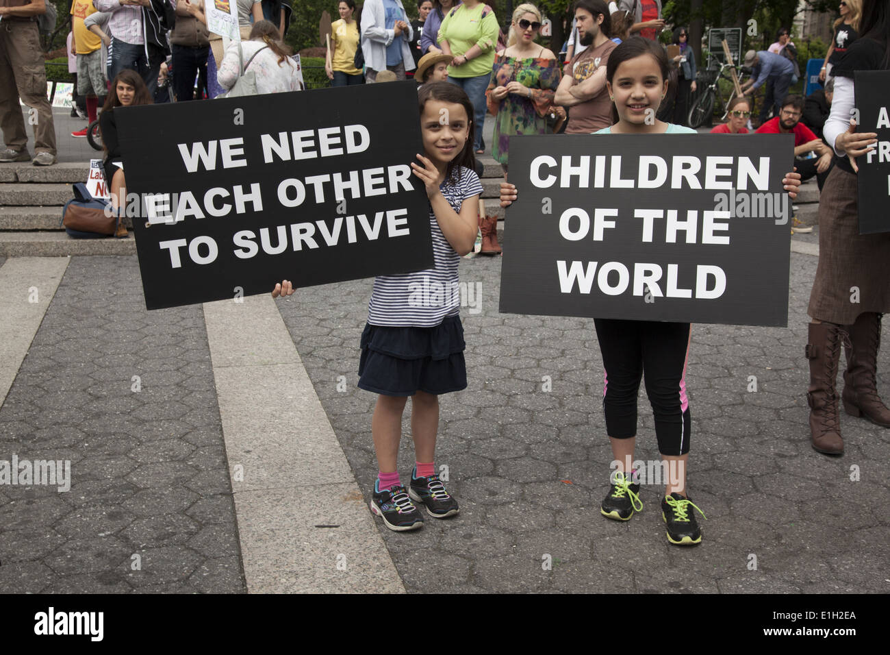 New Yorkers march in world wide day of protest against the Monsanto ...