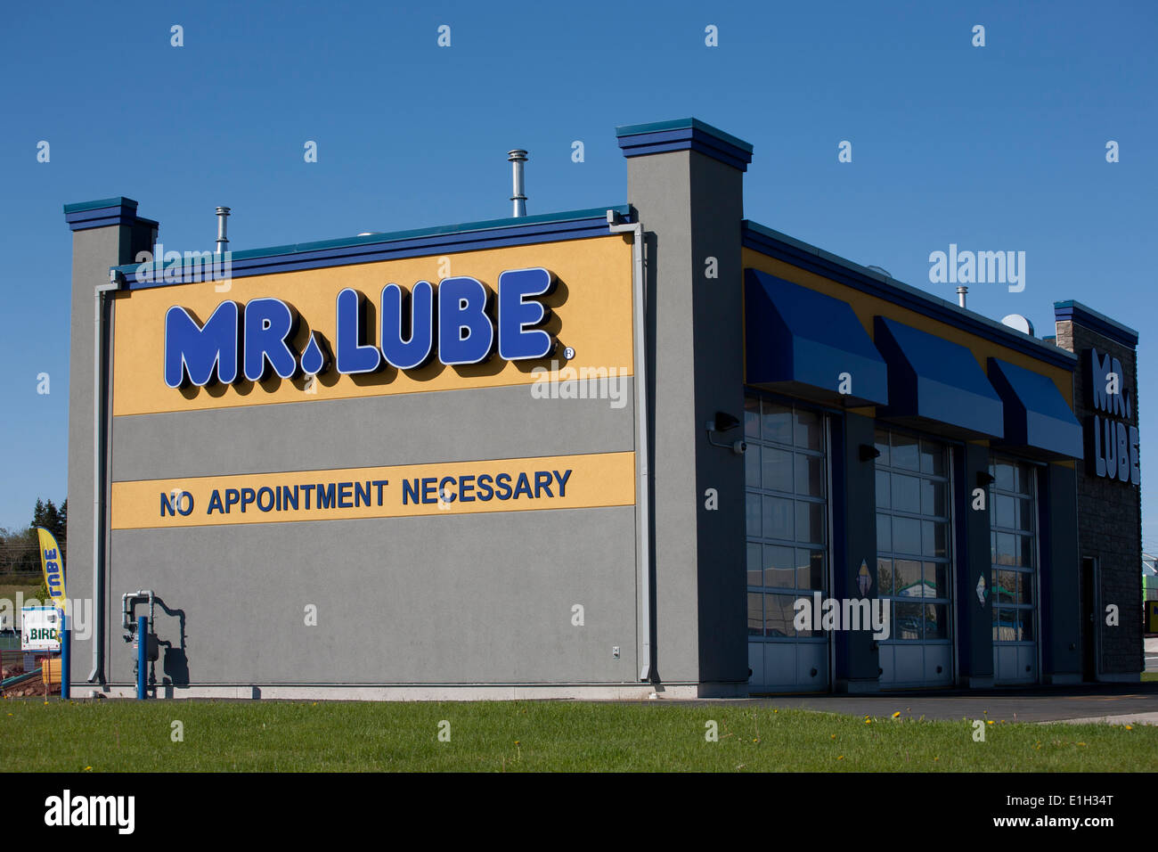 Mr lube store hi-res stock photography and images - Alamy