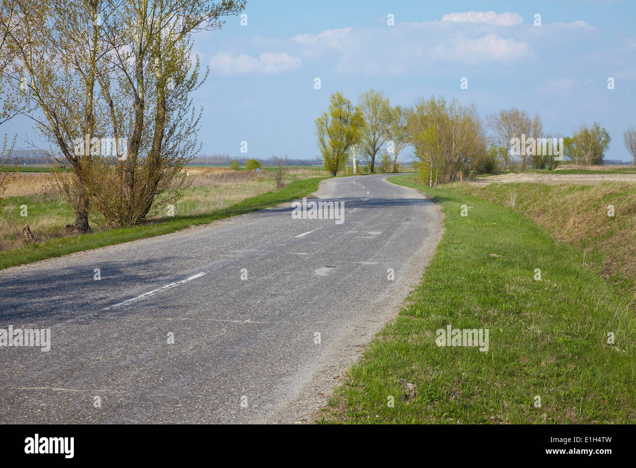Country lane tarmac road hi-res stock photography and images - Alamy
