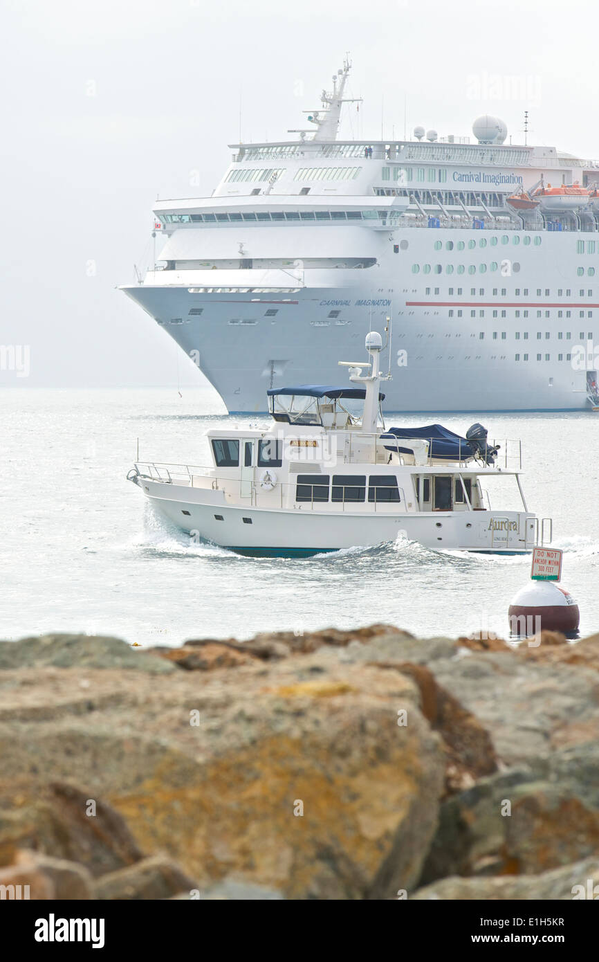Motor Cruiser Leaving Avalon Passes The Carnival Imagination Cruise ...