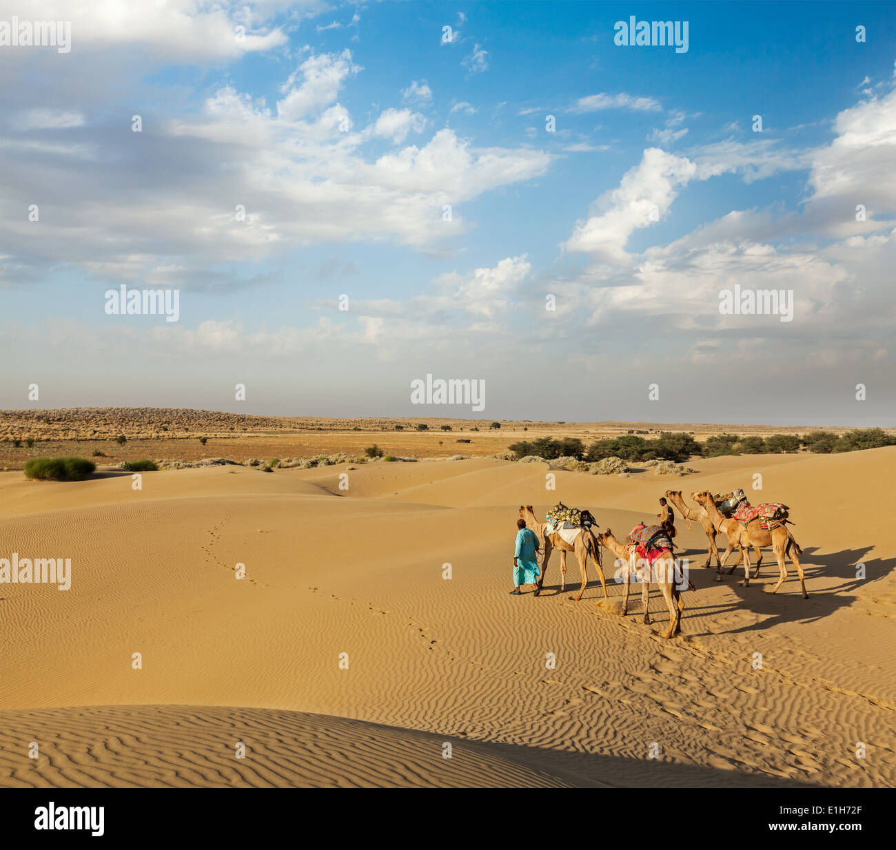 Humans In The Desert High Resolution Stock Photography and Images - Alamy