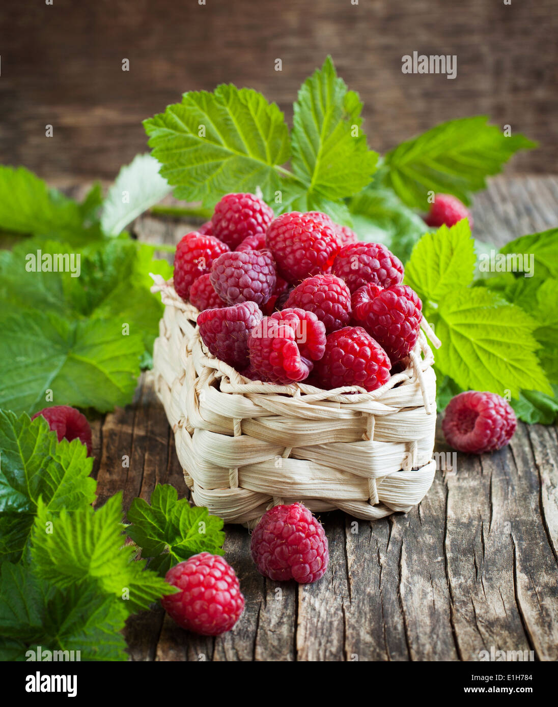 Raspberry raspberry raspberry raspberry basket hi-res stock photography ...