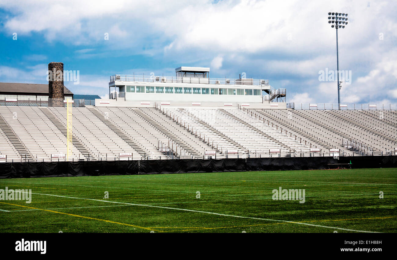 Football stadium sideline hi-res stock photography and images - Alamy