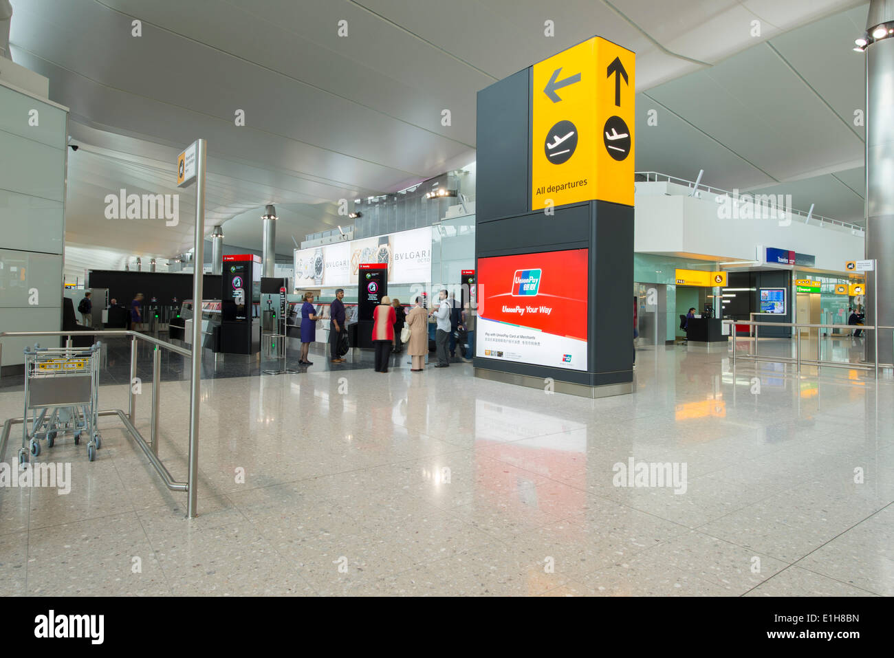 Terminal 2 departures heathrow hi-res stock photography and images - Alamy