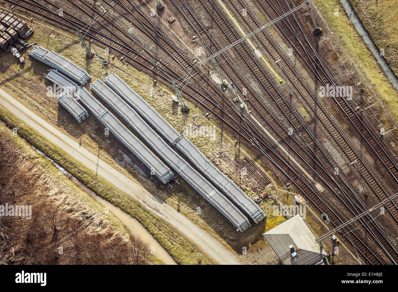Connection tracks hi-res stock photography and images - Alamy