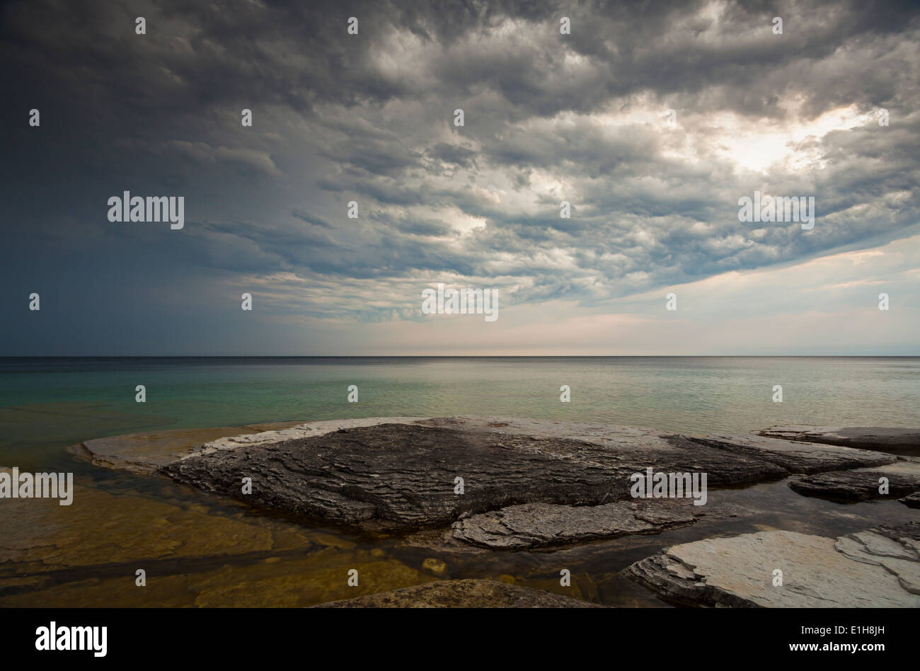 Foreboding clouds overhead as a thunderstorm pass over Georgian Bay ...