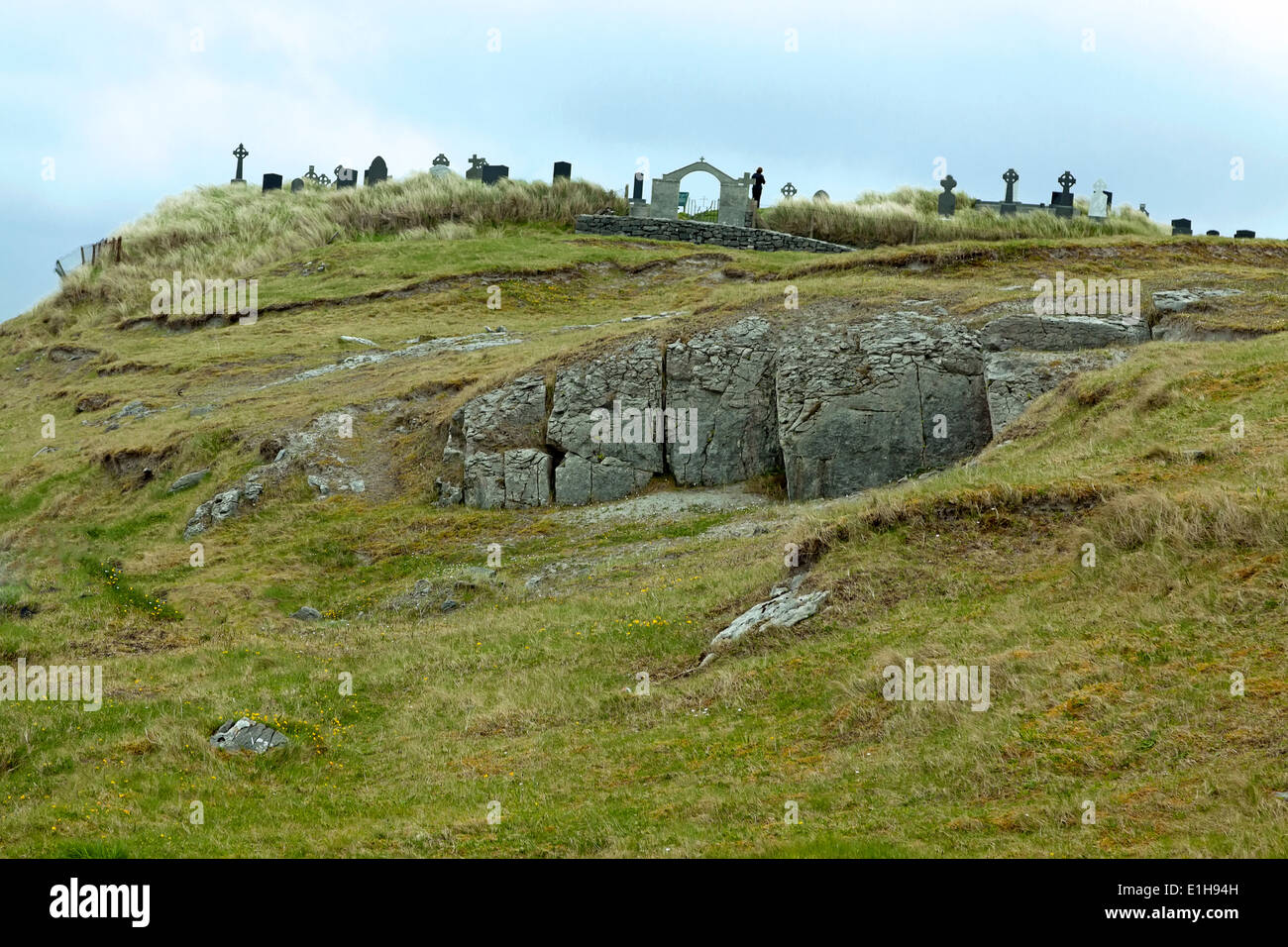 High crosses in the remote cemetery of St. Caomhán's Church, Inis Oirr ...
