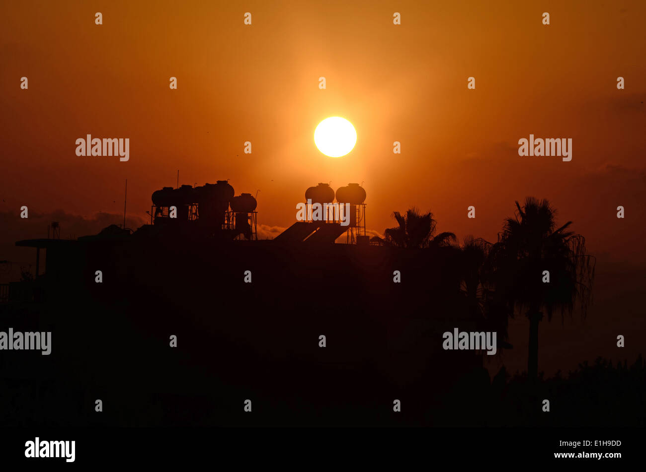 Sunset in bay resort hi-res stock photography and images - Alamy