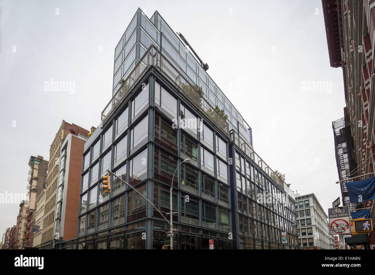 apartment block at 40 Mercer street, designed by Jean Nouvel, Manhattan ...
