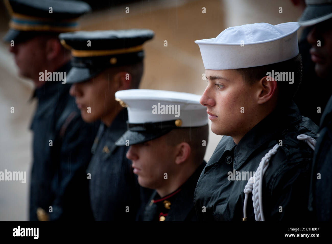 Military honor guard hi-res stock photography and images - Alamy