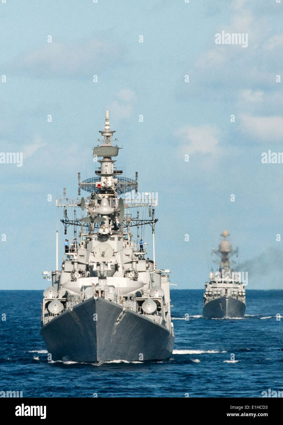 Guided missile destroyer ins ranvir ddg 54 hi-res stock photography and ...