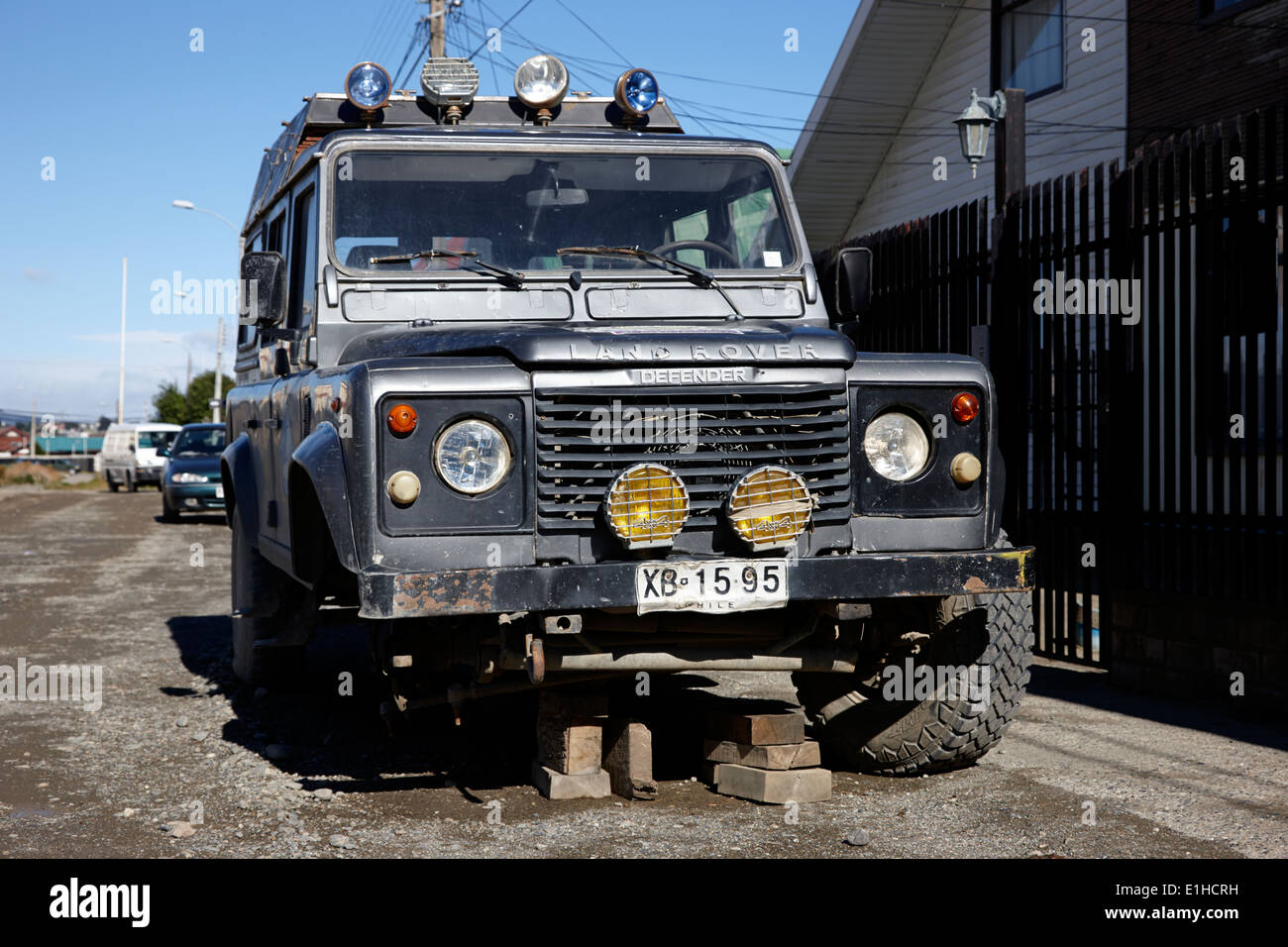 Car on bricks hi-res stock photography and images - Alamy