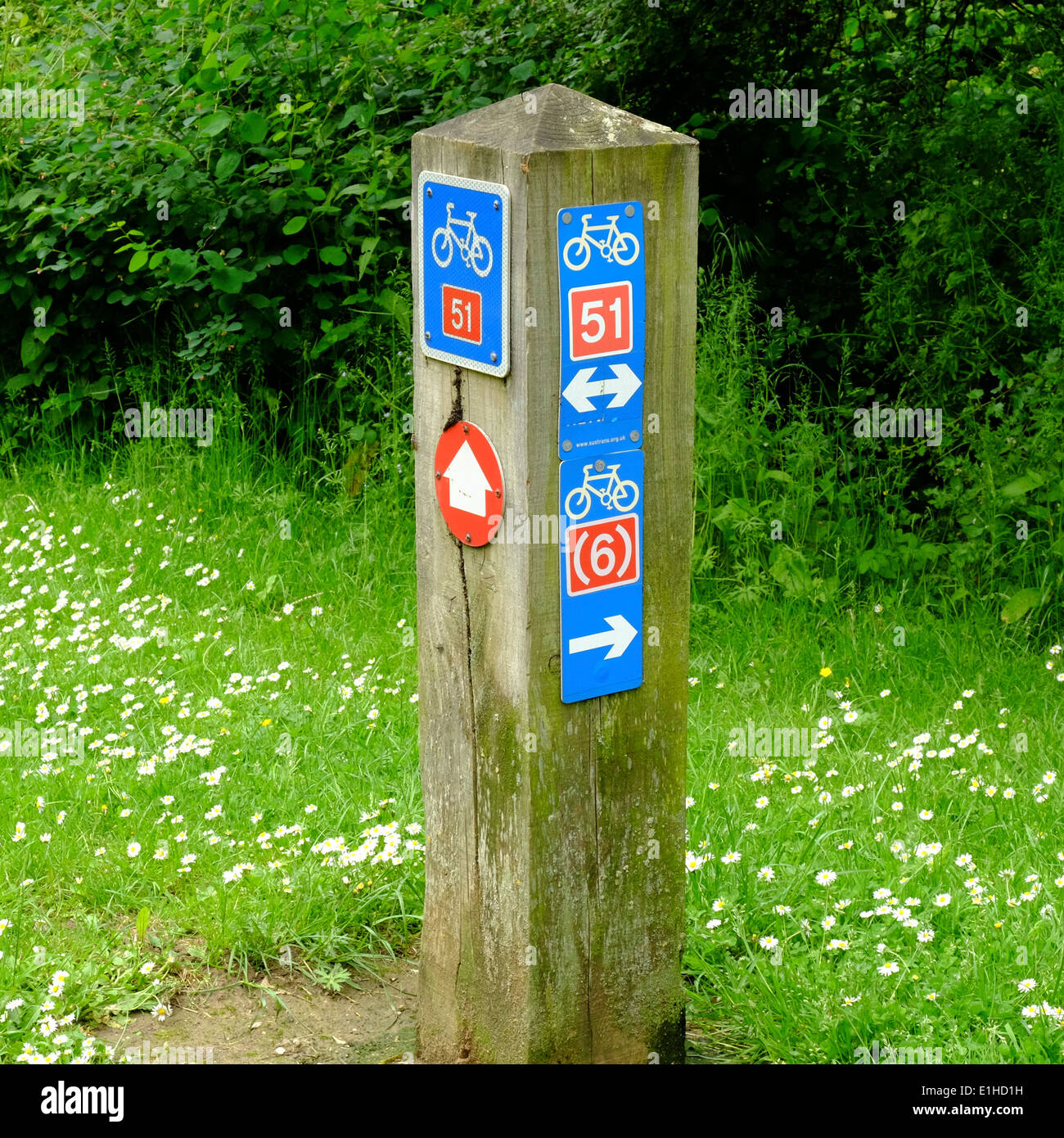 Route marker hi-res stock photography and images - Alamy