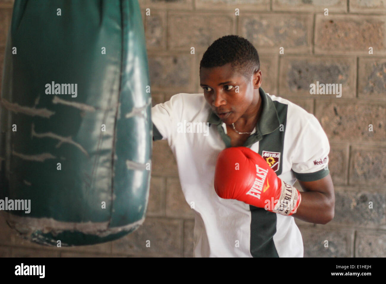 NAIROBI KENYA-East and Central African Female Featherweiht boxing ...