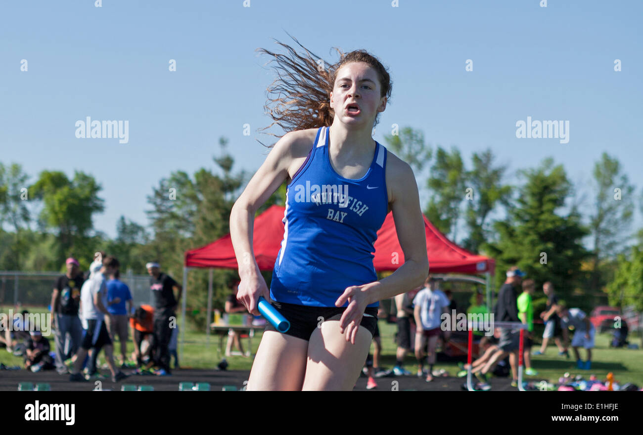 High school girl athlete running hi-res stock photography and images ...