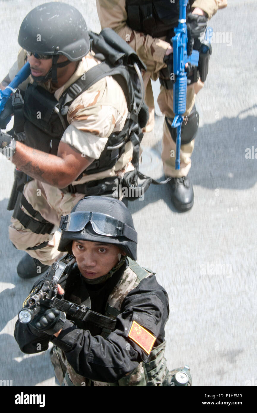 Visit boarding search and seizure vbss hi-res stock photography and ...