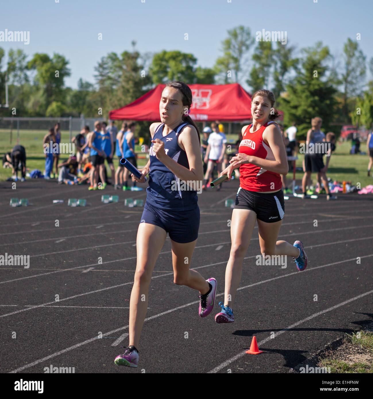 High school girl athlete running hi-res stock photography and images ...