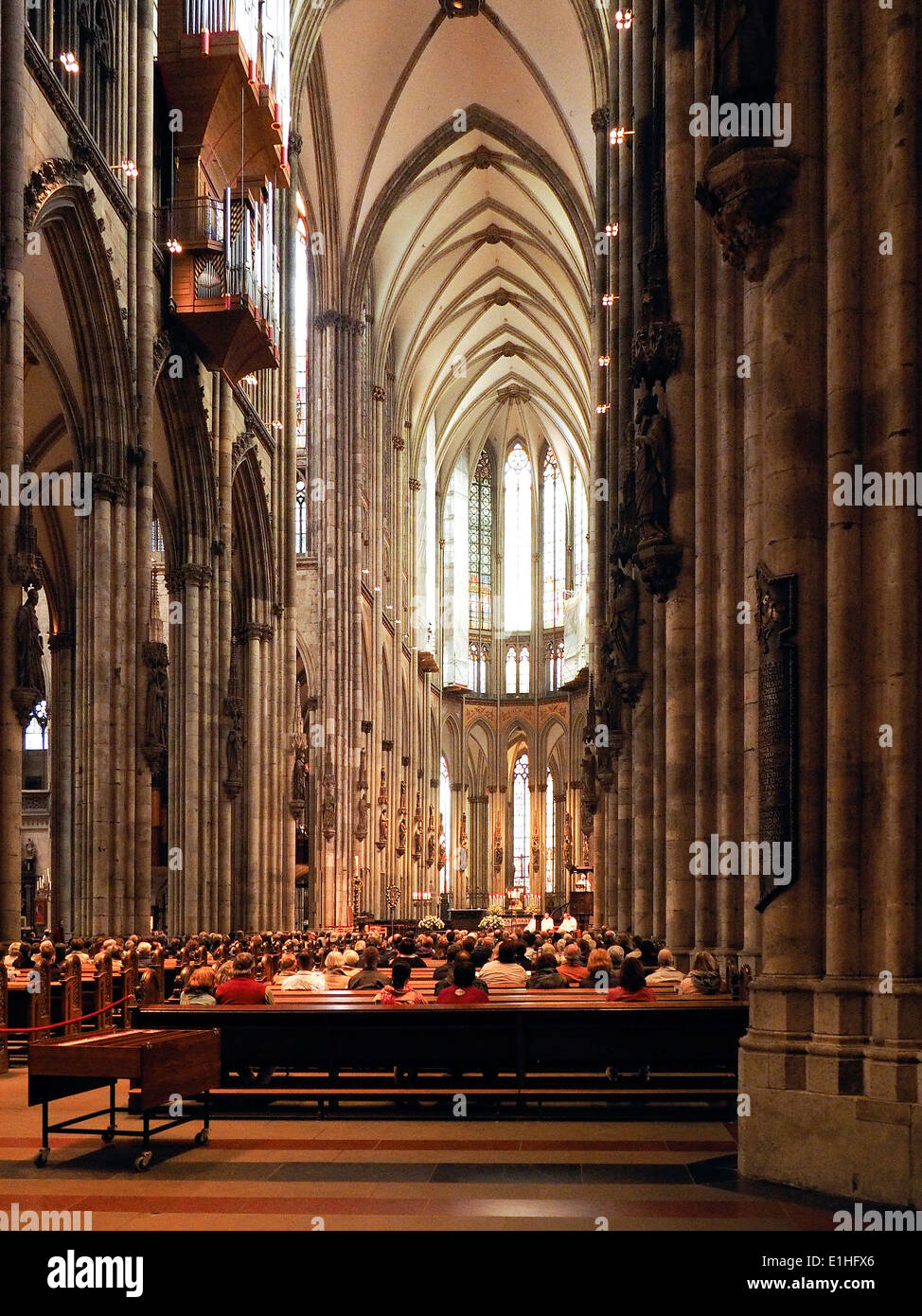 Cologne cathedral interior hi-res stock photography and images - Alamy