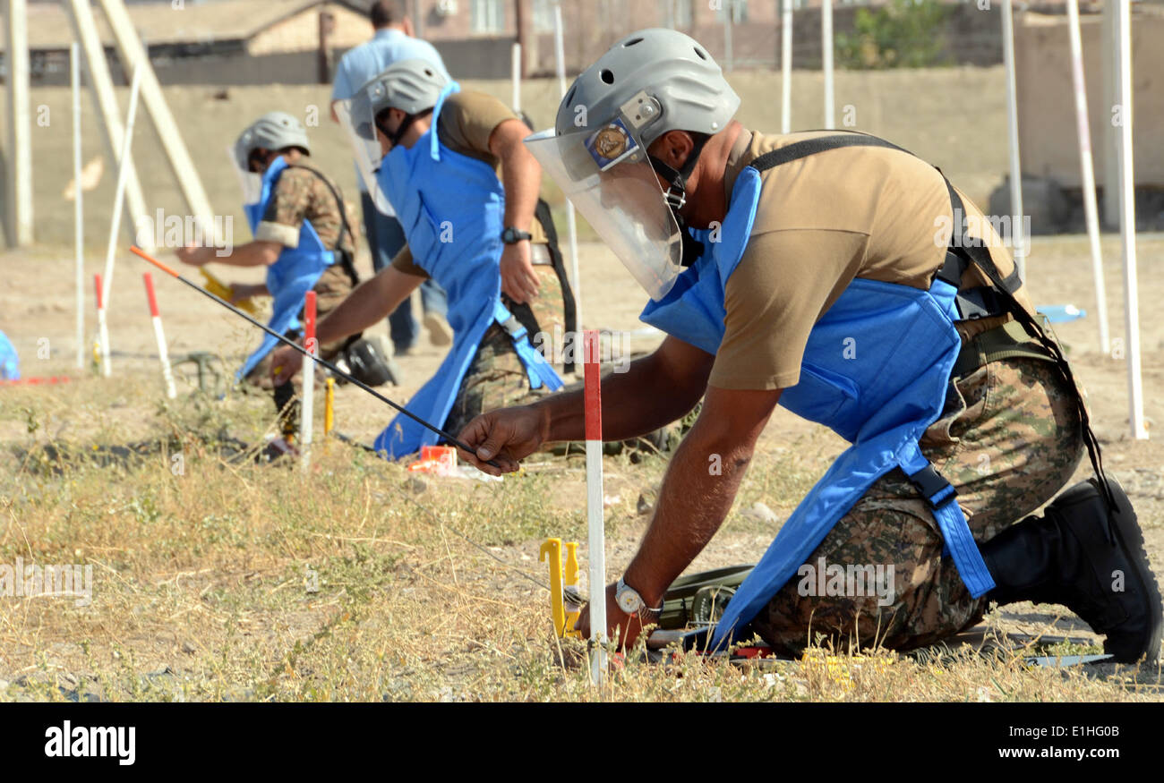 Humanitarian demining hi-res stock photography and images - Alamy