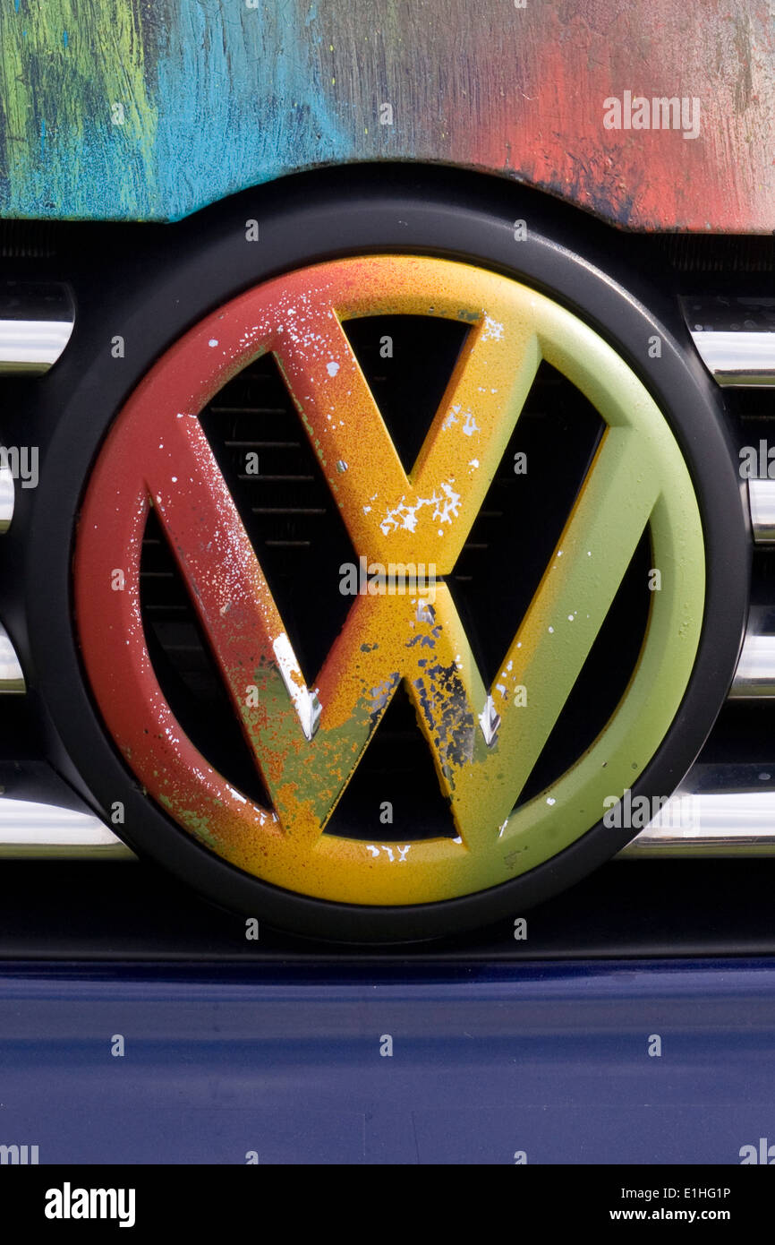 Vw grille logo volkswagon hi-res stock photography and images - Alamy