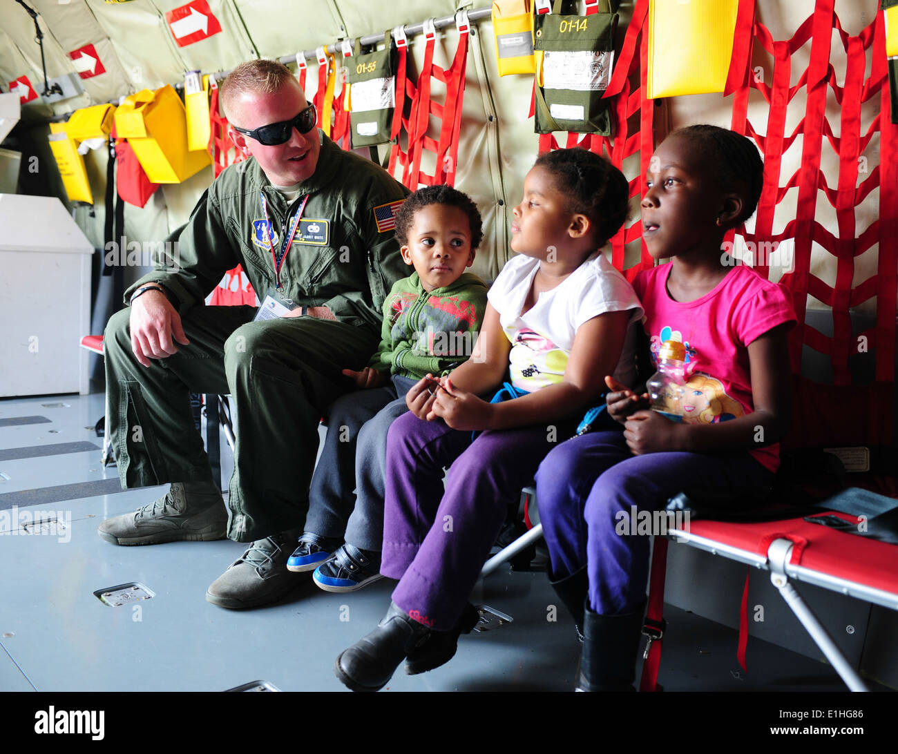191st aircraft maintenance squadron crew chief from selfridge mich hi ...