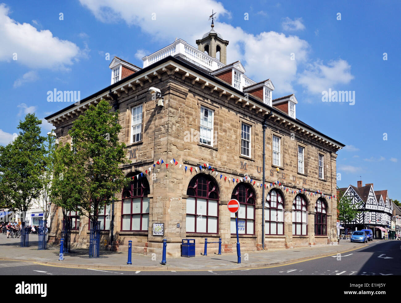 The old Market Hall (now the Warwickshire museum), Warwick ...