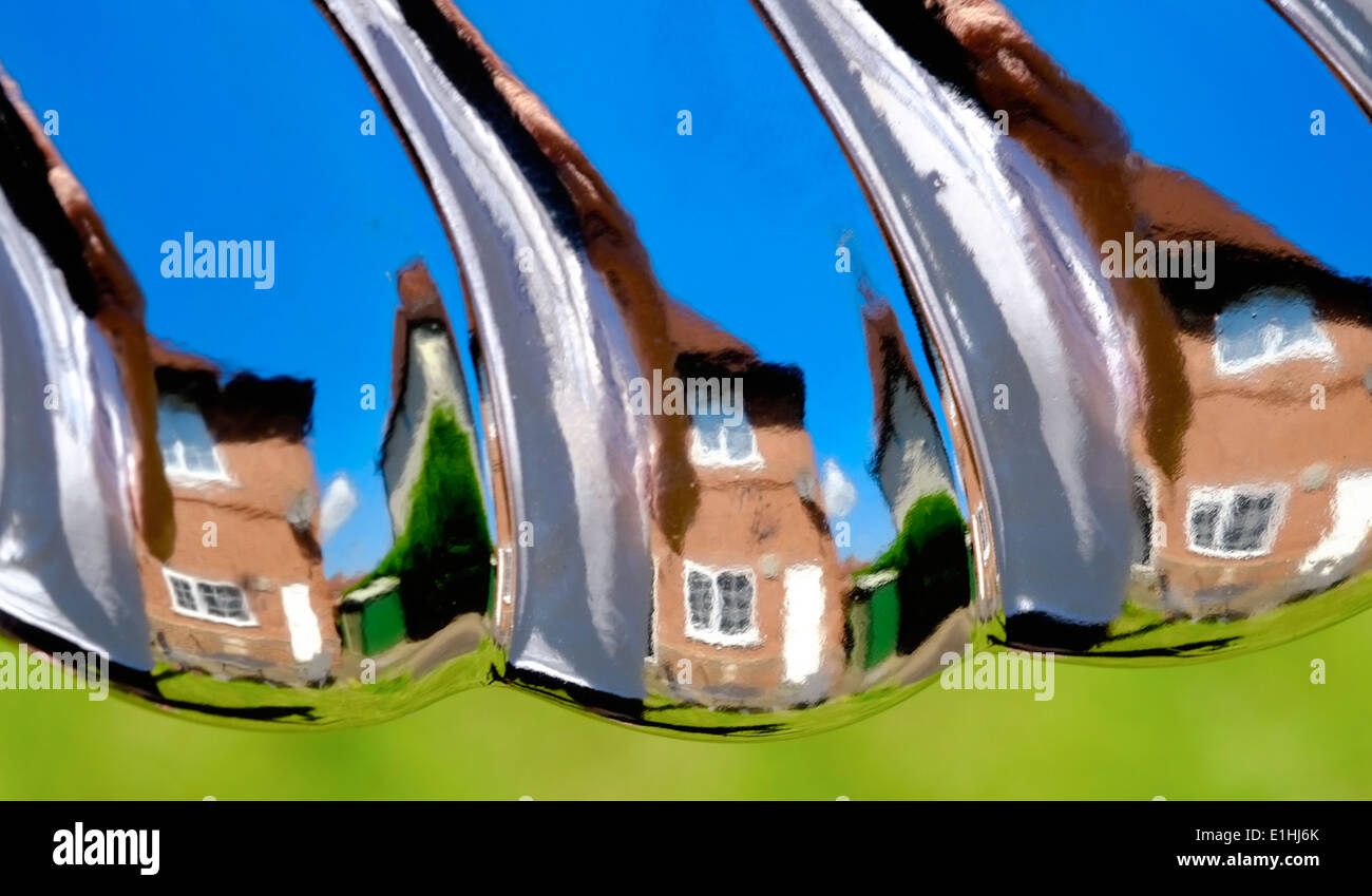 Warped mirror hi-res stock photography and images - Alamy