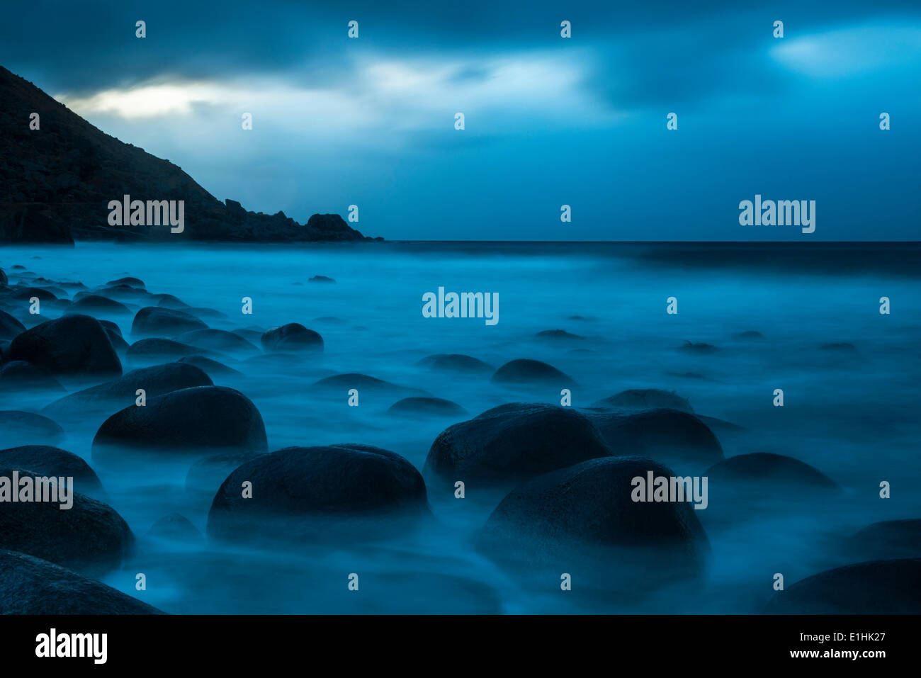 Round stones on the beach of Utakleiv, Vestvågøy, Lofoten, Norway Stock ...